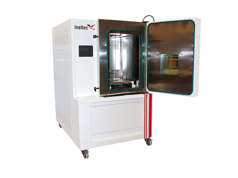 Vertical frost and defrost chamber